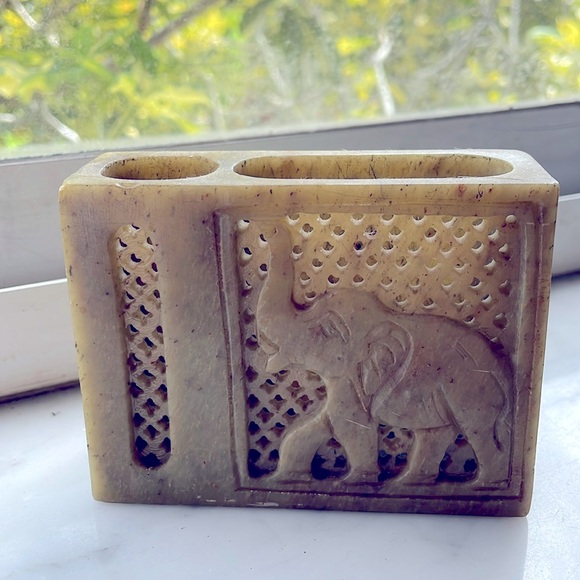 Office | Stone Elephant Desk Mate | Poshmark